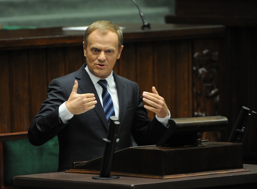 Donald Tusk pokazał 8 maja w Sejmie, że jest największym „jajcarzem” III RP. Kimś, kto relacje z ...