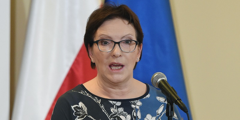 Premier Ewa Kopacz sugeruje prezydentowi Andrzejowi Dudzie działanie na rzecz rosyjskiej ...