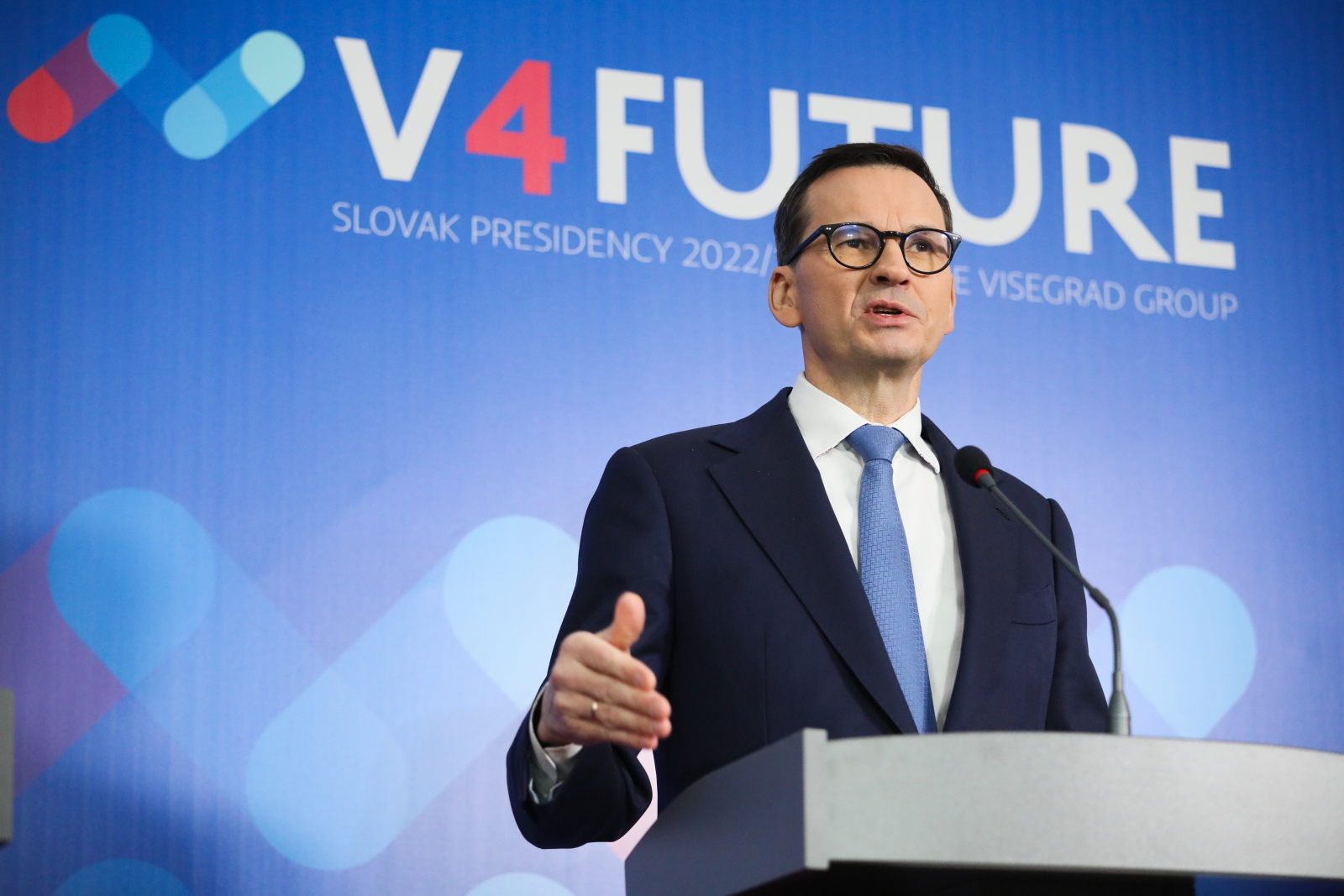 Weto podstawą dialogu z KE? Premier: To strzał w kolano