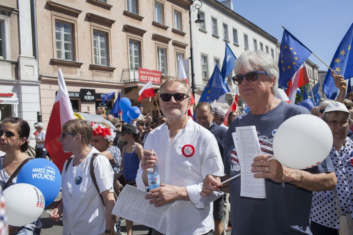 Sieroty po PRL. Strach przed utratą pozycji