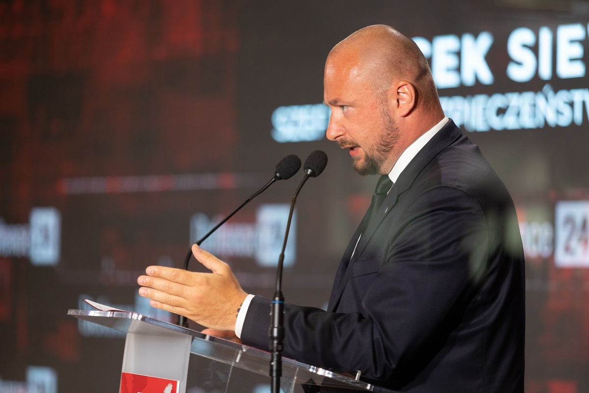 Szef BBN złożył na ręce prezydenta Dudy rezygnację!