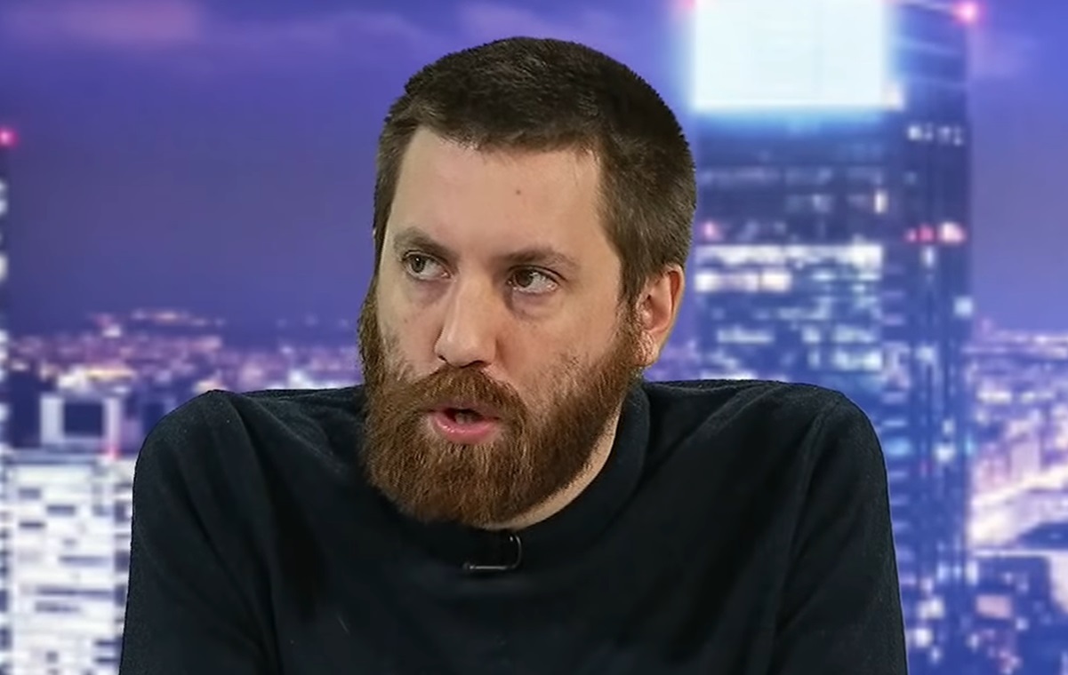 Tusk o Szczęsnym.Wildstein: Gra na emocjach zamiast programu