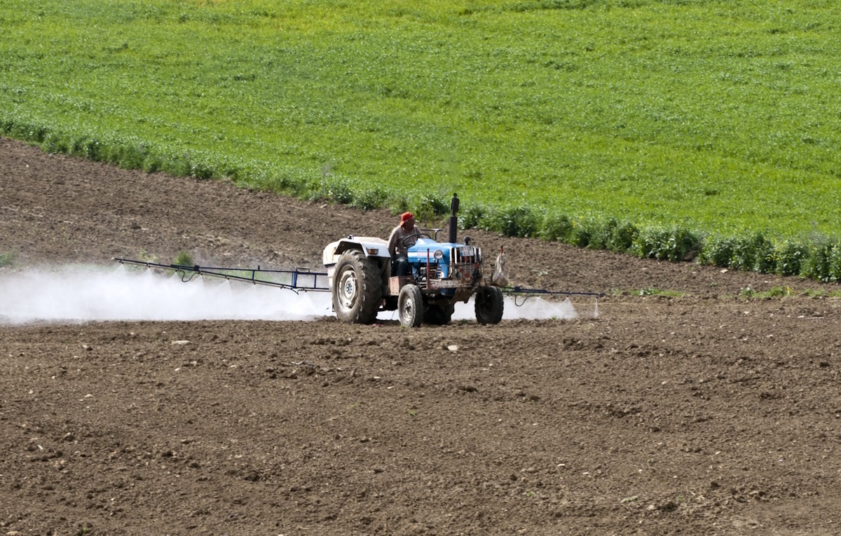 KE wycofuje projekt ograniczania pestycydów w rolnictwie