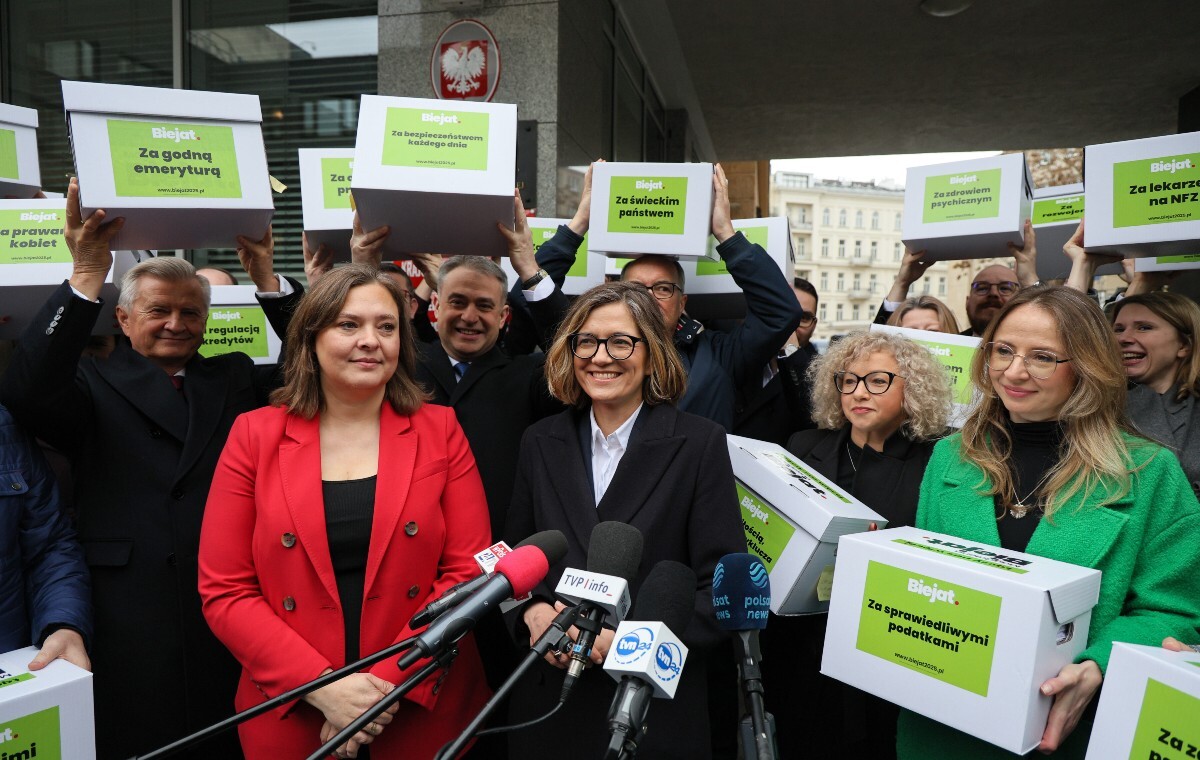 Biejat złożyła 419 tysięcy podpisów pod swoją kandydaturą