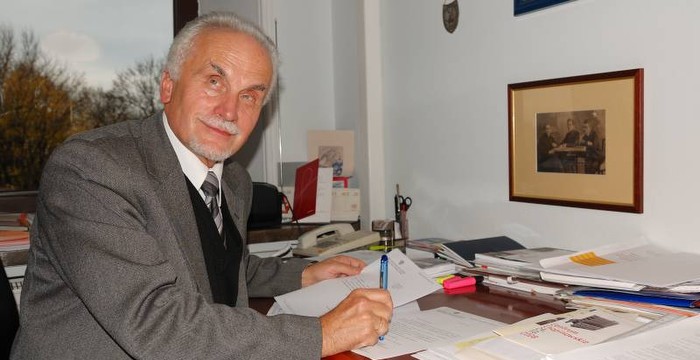 "Powtórna weryfikacja liczby głosów może w oczach Europy przysłużyć się ...