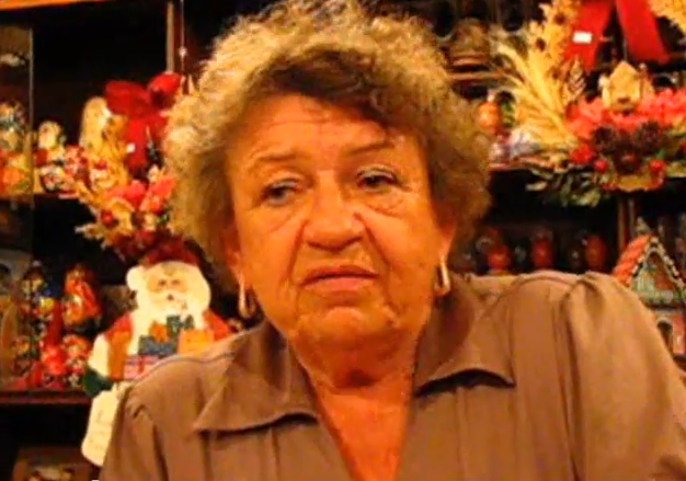 Urodziła się w Wilnie, była w sowieckim łagrze, później w obozie ...