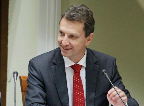 Andrzej Halicki (PO) o pomyśle rozwiązania PZPN-u: "To byłoby zbyt ...