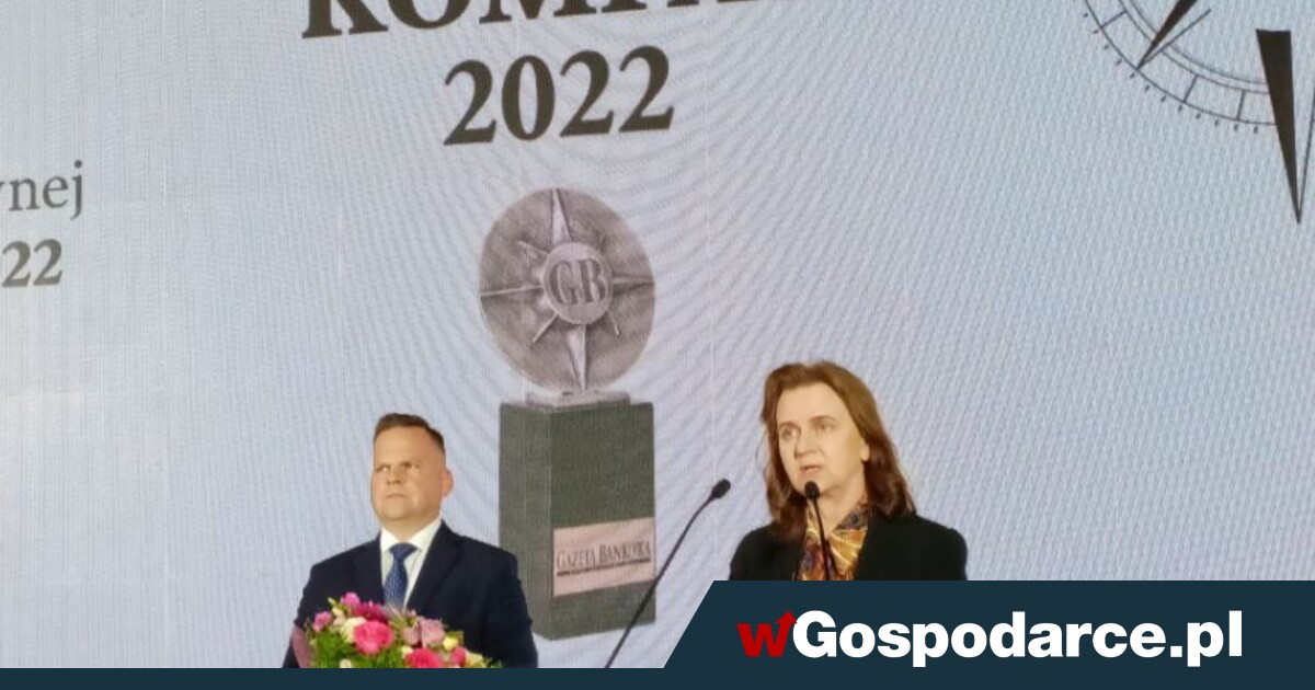 Prof. Gertruda Uścińska laureatką nagrody POLSKI KOMPAS 2022 ...